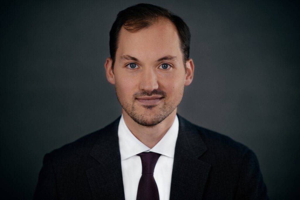 Schick, Julian - Gastautor für DER BETRIEB